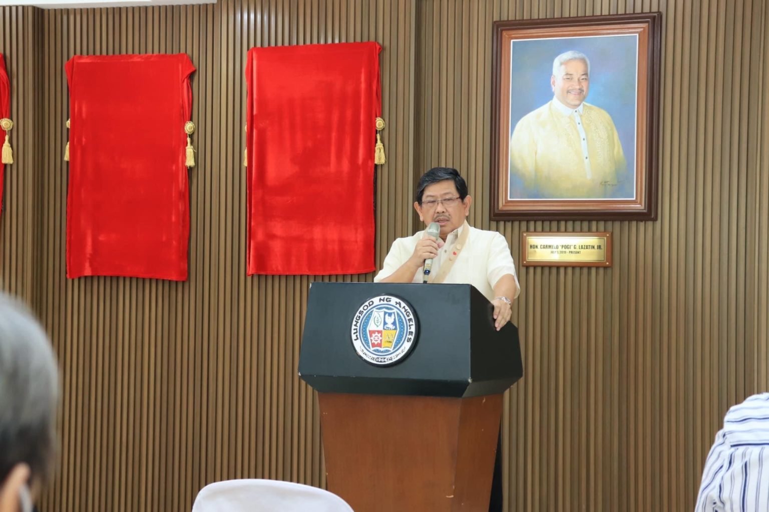 Portraits of Angeles City ex mayors restored – The Voice Newsweekly