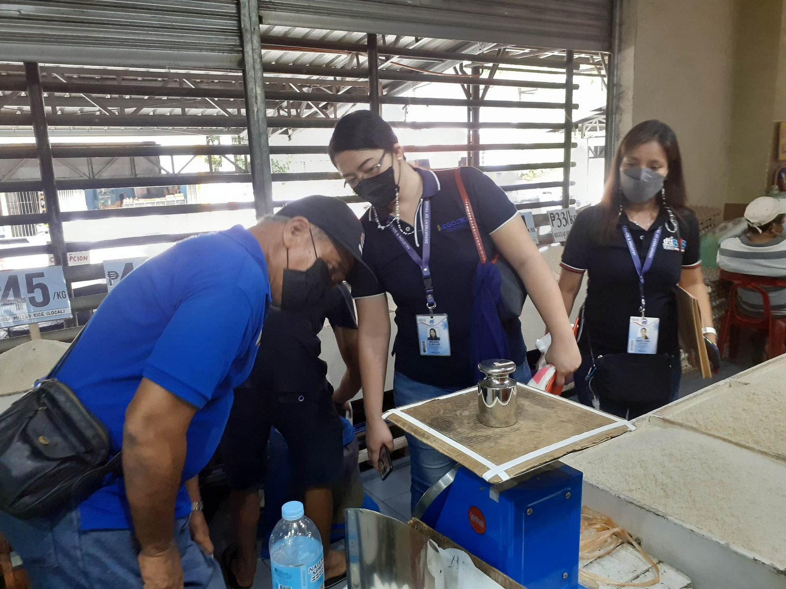 DTI, LGU, and TCCI inspect weighing scales in La Paz, Tarlac – The ...