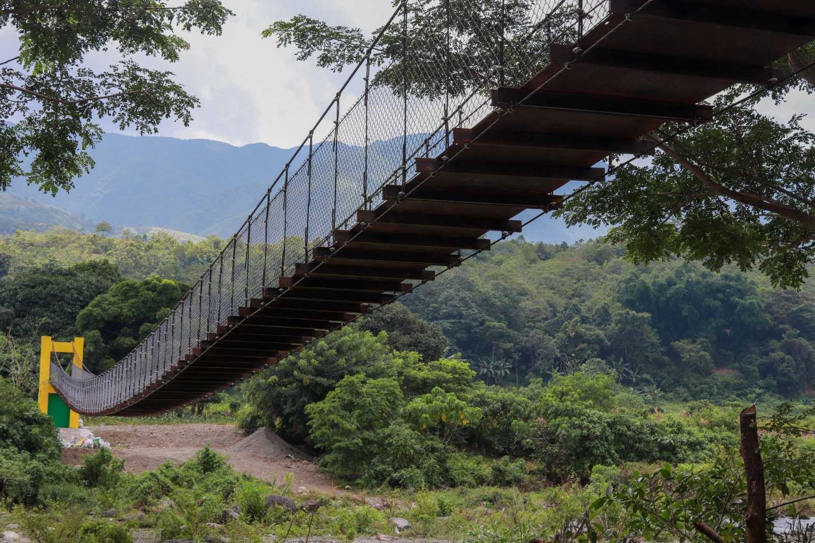 DPWH builds hanging bridge in Carrangalan – The Voice Newsweekly