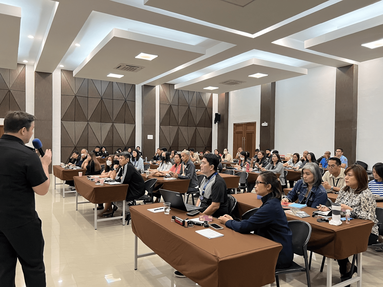 Bureau of Immigration teaches CDC employees basic profiling, document ...