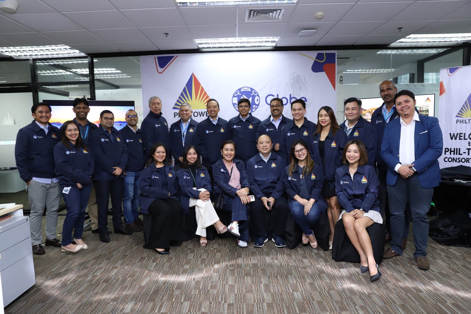 PhilTower announces full operation of 250 VisMin towers turned over by ...