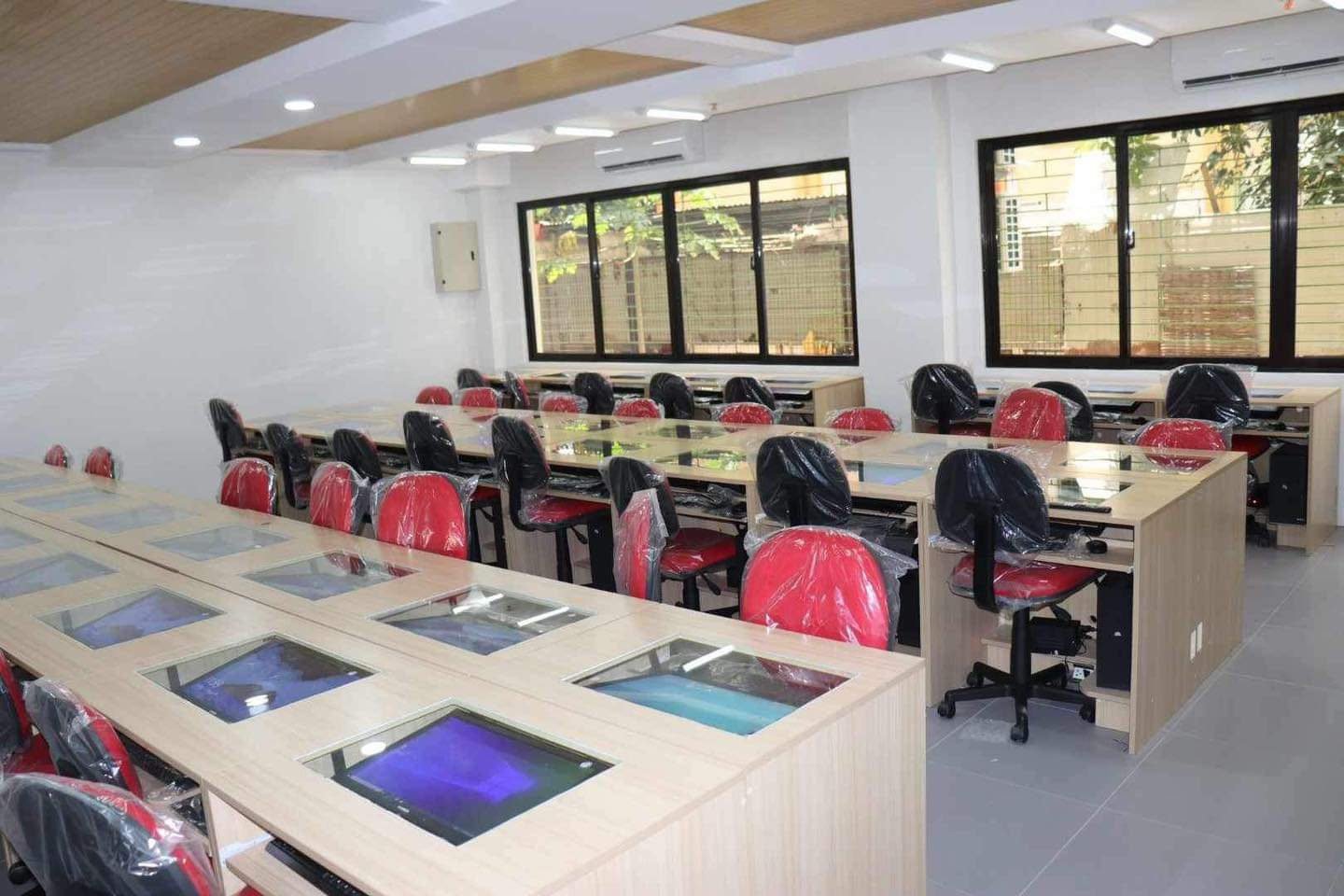 Angeles City’s new computer labs rated ‘world-class’ – The Voice Newsweekly