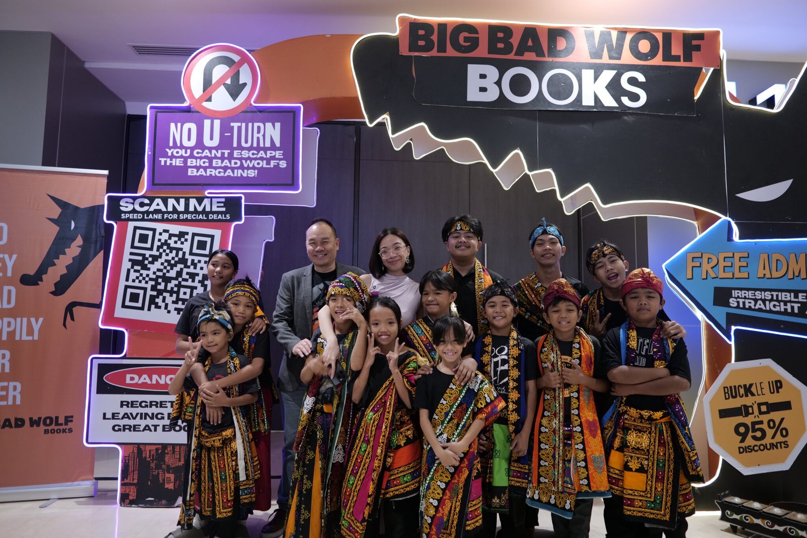 𝐁𝐢𝐠 𝐁𝐚𝐝 𝐖𝐨𝐥𝐟 𝐁𝐨𝐨𝐤𝐬 𝐂𝐥𝐚𝐫𝐤 𝟐𝟎𝟐𝟓: 𝐄𝐦𝐩𝐨𝐰𝐞𝐫𝐢𝐧𝐠 𝐖𝐨𝐦𝐞𝐧 & 𝐘𝐨𝐮𝐭𝐡 𝐓𝐡𝐫𝐨𝐮𝐠𝐡 𝐁𝐨𝐨𝐤𝐬 ...